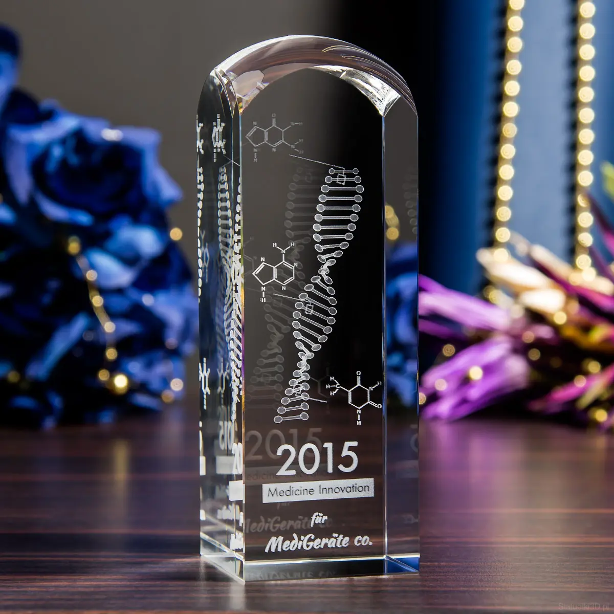 Firmowa statuetka z modelem DNA - Statuetki3D.pl